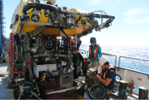 Pilots "Fly" Using ROVs - Deep Ocean Education Project